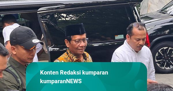 Mahfud soal Oknum Satpol PP Garut Dukung Gibran: Pelanggaran, Norak ... Mahfud soal Oknum Satpol PP Garut Dukung Gibran: Pelanggaran, Norak ...